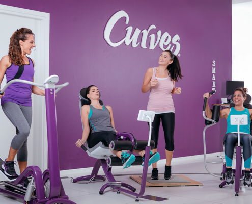 Home - Curves | 30 minuten fitness voor vrouwen!